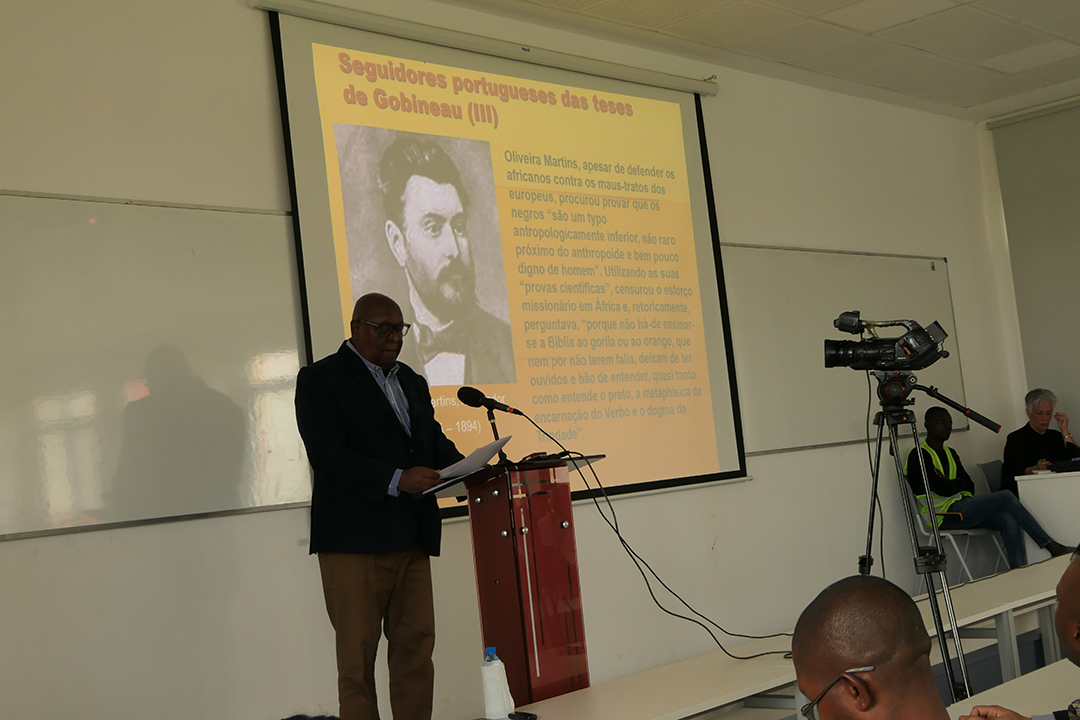 The Minister of Culture of Angola delivers a lecture at UNIC, promoted ...